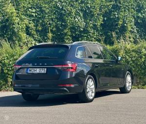 Melns Skoda SuperB 2023 Viļņa, ar dzinēja tilpumu 2.00 L un nobraukumu 114 tūkst. km par 22900 €, foto 18 vietnē AUTOMOTO.COM.LV