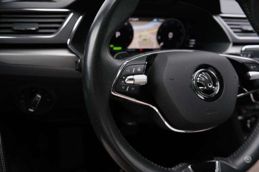 Melns Skoda SuperB 2023 Viļņa, ar dzinēja tilpumu 1.40 L un nobraukumu 164 tūkst. km par 19950 €, foto 21 vietnē AUTOMOTO.COM.LV