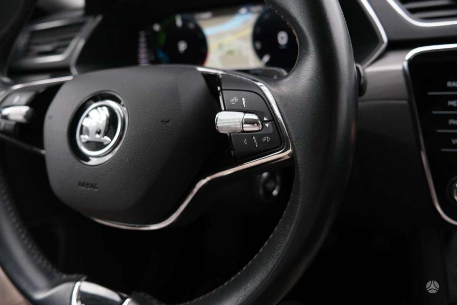 Melns Skoda SuperB 2023 Viļņa, ar dzinēja tilpumu 1.40 L un nobraukumu 164 tūkst. km par 19950 €, foto 22 vietnē AUTOMOTO.COM.LV