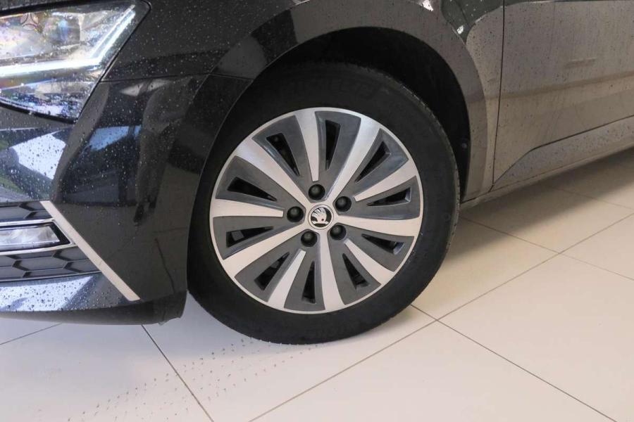 Melns Skoda SuperB 2023 Viļņa, ar dzinēja tilpumu 1.40 L un nobraukumu 164 tūkst. km par 19950 €, foto 37 vietnē AUTOMOTO.COM.LV