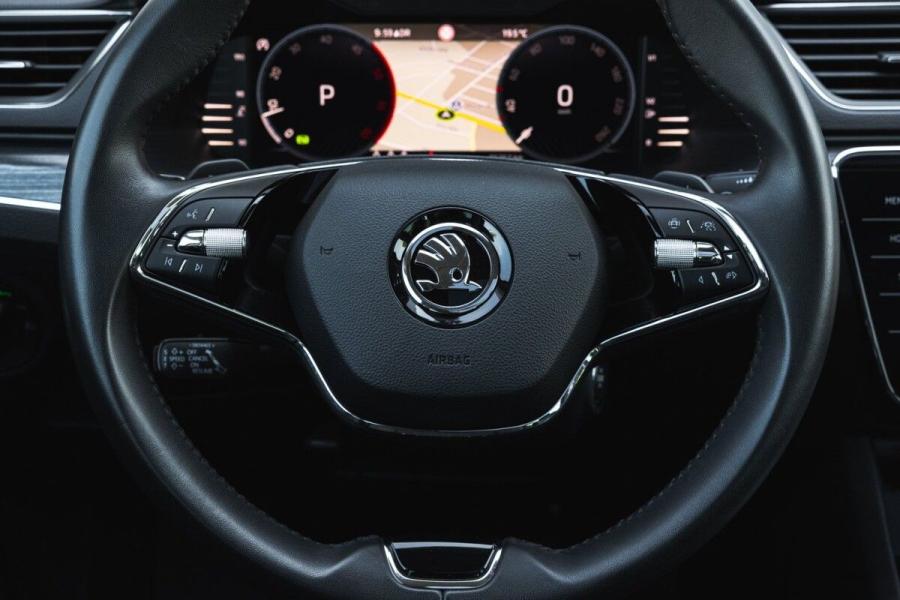 Melns Skoda SuperB 2023 Ventspils, ar dzinēja tilpumu 2.00 L un nobraukumu 97 tūkst. km par 25900 €, foto 20 vietnē AUTOMOTO.COM.LV