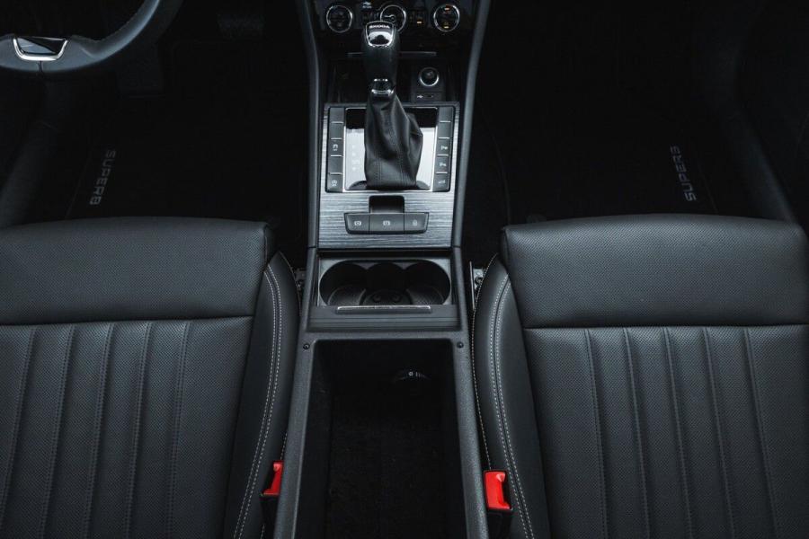 Melns Skoda SuperB 2023 Ventspils, ar dzinēja tilpumu 2.00 L un nobraukumu 97 tūkst. km par 25900 €, foto 30 vietnē AUTOMOTO.COM.LV
