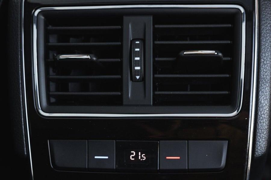 Melns Skoda SuperB 2023 Ventspils, ar dzinēja tilpumu 2.00 L un nobraukumu 97 tūkst. km par 25900 €, foto 42 vietnē AUTOMOTO.COM.LV