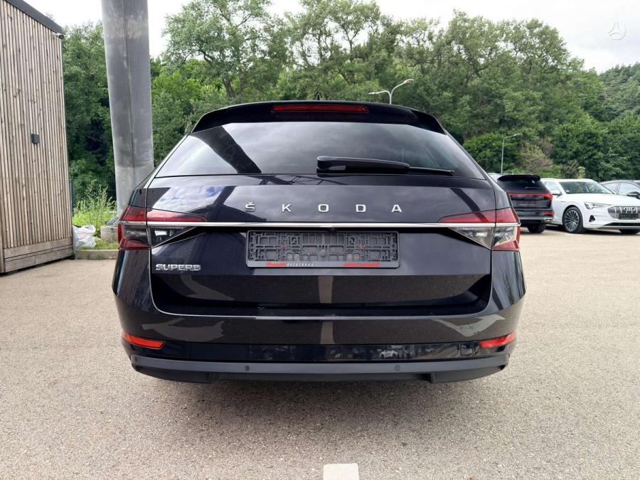 Melns Skoda SuperB 2023 Viļņa, ar dzinēja tilpumu 1.97 L un nobraukumu 183 tūkst. km par 17800 €, foto 6 vietnē AUTOMOTO.COM.LV