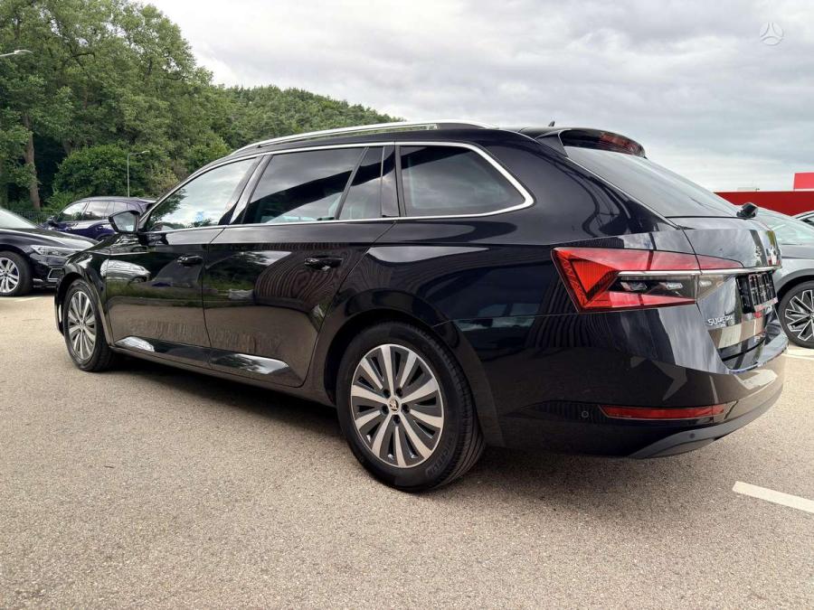 Melns Skoda SuperB 2023 Viļņa, ar dzinēja tilpumu 1.97 L un nobraukumu 183 tūkst. km par 17800 €, foto 7 vietnē AUTOMOTO.COM.LV