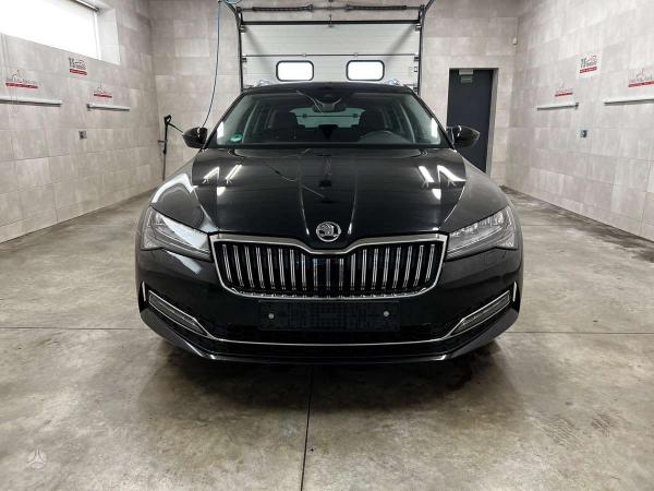 Black Skoda SuperB 2023 in Marijampole, with an engine capacity of 1.50 L and mileage of 195 thousand km for 16698 €, photo 2 on AUTOMOTO.COM.LV