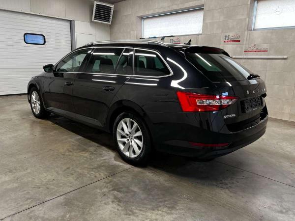 Black Skoda SuperB 2023 in Marijampole, with an engine capacity of 1.50 L and mileage of 195 thousand km for 16698 €, photo 6 on AUTOMOTO.COM.LV