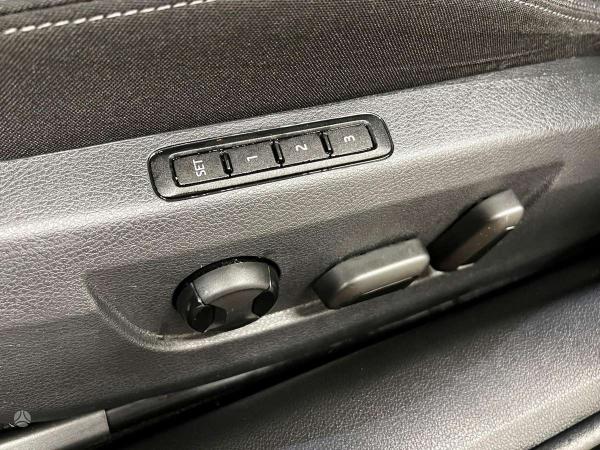 Black Skoda SuperB 2023 in Marijampole, with an engine capacity of 1.50 L and mileage of 195 thousand km for 16698 €, photo 8 on AUTOMOTO.COM.LV