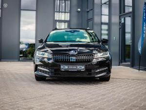 Black Skoda SuperB 2023 in Kaunas, with an engine capacity of 1.97 L and mileage of 213 thousand km for 21250 €, photo 5 on AUTOMOTO.COM.LV