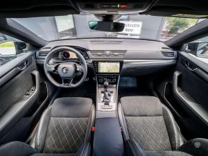 Black Skoda SuperB 2023 in Kaunas, with an engine capacity of 1.97 L and mileage of 213 thousand km for 21250 €, photo 18 on AUTOMOTO.COM.LV