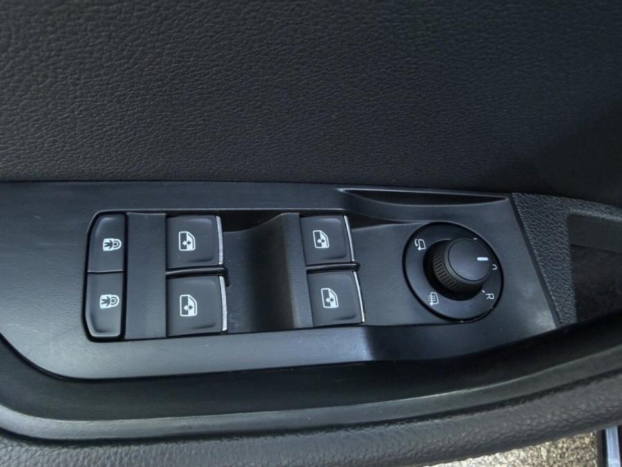 Black Skoda SuperB 2023 in Parnu, with an engine capacity of 2.00 L and mileage of 163 thousand km for 26900 €, photo 28 on AUTOMOTO.COM.LV