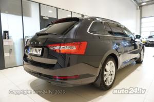 Melns Skoda SuperB 2023 Tallina, ar dzinēja tilpumu 1.50 L un nobraukumu 41 tūkst. km par 24900 €, foto 4 vietnē AUTOMOTO.COM.LV