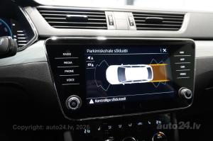 Melns Skoda SuperB 2023 Tallina, ar dzinēja tilpumu 1.50 L un nobraukumu 41 tūkst. km par 24900 €, foto 16 vietnē AUTOMOTO.COM.LV