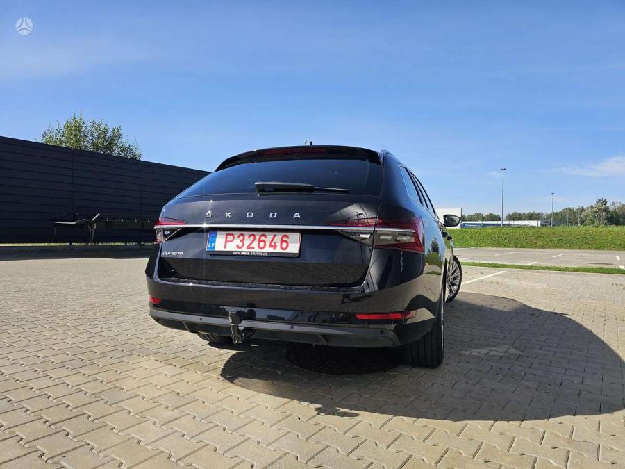 Black Skoda SuperB 2023 in Vilnius, with an engine capacity of 2.00 L and mileage of 88 thousand km for 23990 €, photo 6 on AUTOMOTO.COM.LV