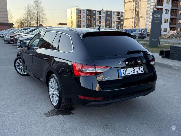 Skoda SuperB 2023 Jelgava vietnē Melns Skoda SuperB 2023 Jelgava, ar dzinēja tilpumu 2.00 L un nobraukumu 174 tūkst. km par 18500 €, foto 4 vietnē AUTOMOTO.COM.LV
