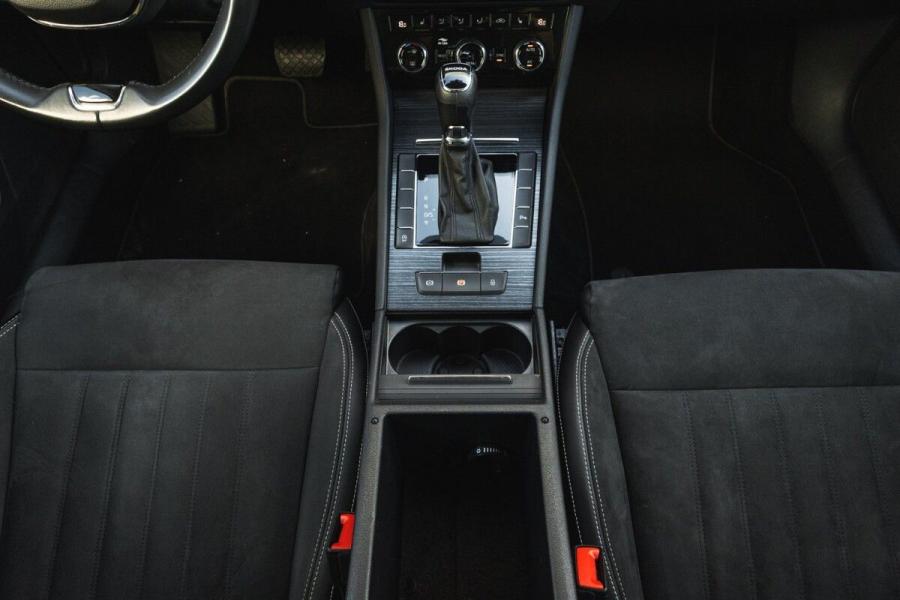 Melns Skoda SuperB 2023 Ventspils, ar dzinēja tilpumu 2.00 L un nobraukumu 126 tūkst. km par 23300 €, foto 31 vietnē AUTOMOTO.COM.LV
