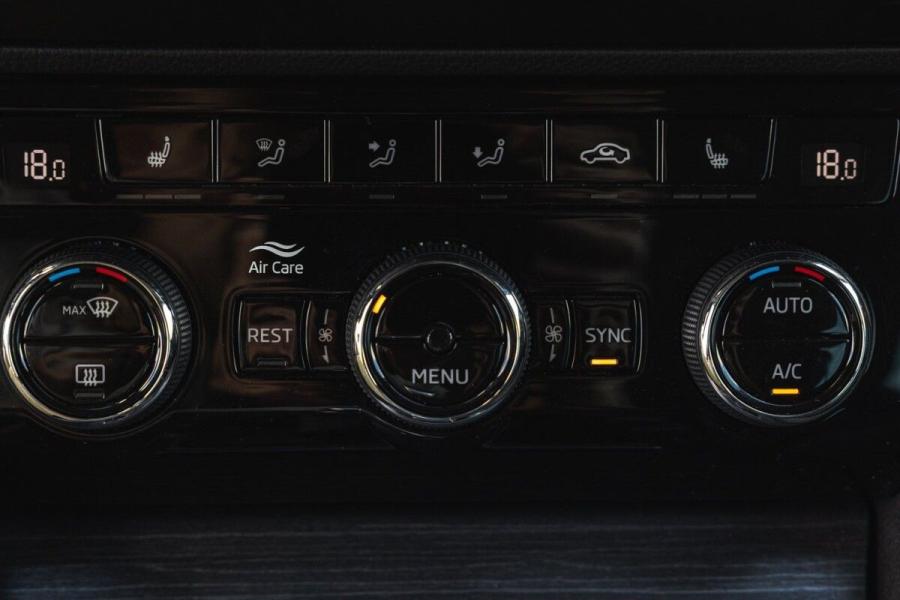 Melns Skoda SuperB 2023 Ventspils, ar dzinēja tilpumu 2.00 L un nobraukumu 126 tūkst. km par 23300 €, foto 33 vietnē AUTOMOTO.COM.LV
