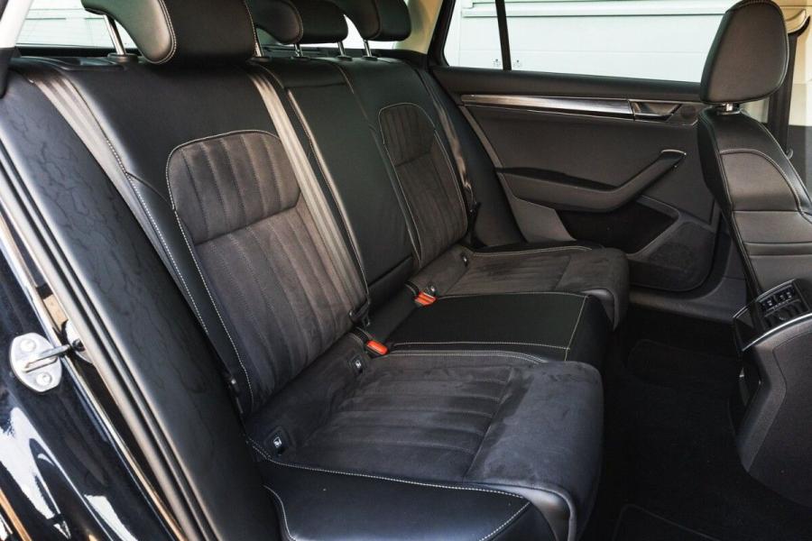 Melns Skoda SuperB 2023 Ventspils, ar dzinēja tilpumu 2.00 L un nobraukumu 126 tūkst. km par 23300 €, foto 38 vietnē AUTOMOTO.COM.LV