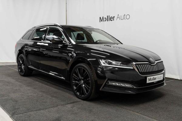 Black Skoda SuperB 2023 in Tallinn, with an engine capacity of 1.40 L and mileage of 127 thousand km for 24900 €, photo 7 on AUTOMOTO.COM.LV
