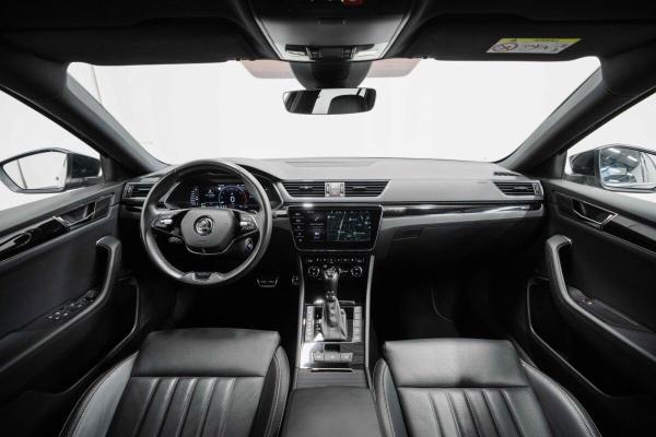 Black Skoda SuperB 2023 in Tallinn, with an engine capacity of 1.40 L and mileage of 127 thousand km for 24900 €, photo 10 on AUTOMOTO.COM.LV