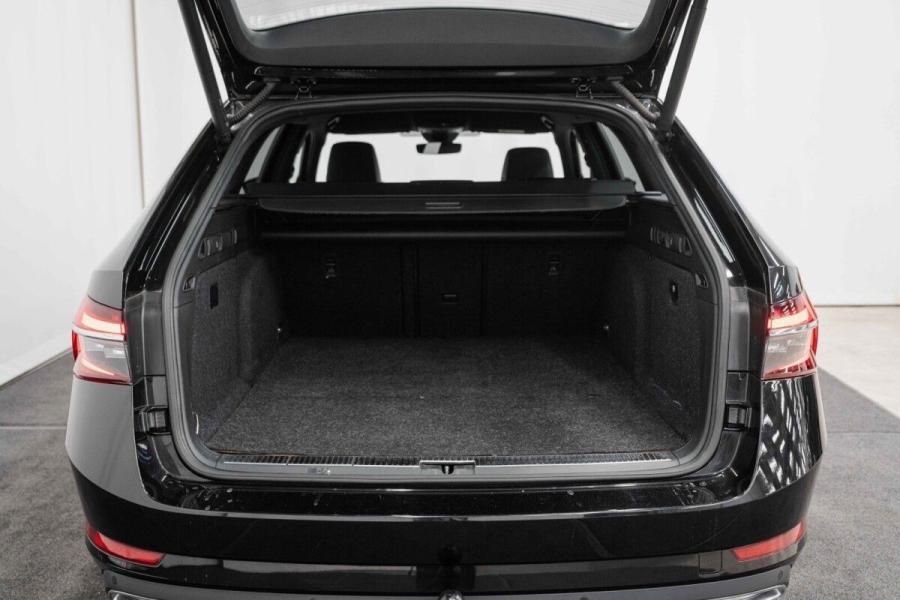 Melns Skoda SuperB 2023 Tallina, ar dzinēja tilpumu 1.40 L un nobraukumu 127 tūkst. km par 24900 €, foto 17 vietnē AUTOMOTO.COM.LV