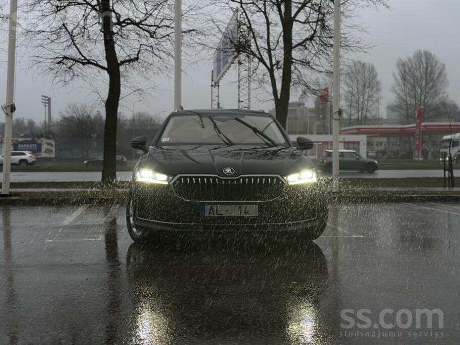 Black Skoda SuperB 2024 in Riga, with an engine capacity of 2.00 L and mileage of 40 thousand km for 37000 €, photo 4 on AUTOMOTO.COM.LV
