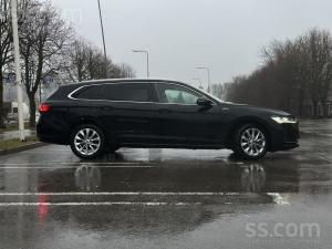 Black Skoda SuperB 2024 in Riga, with an engine capacity of 2.00 L and mileage of 40 thousand km for 37000 €, photo 6 on AUTOMOTO.COM.LV