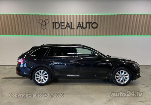Skoda SuperB 2024 Tallina vietnē Melns Skoda SuperB 2024 Tallina, ar dzinēja tilpumu 1.50 L un nobraukumu 61 tūkst. km par 24990 €, foto 4 vietnē AUTOMOTO.COM.LV