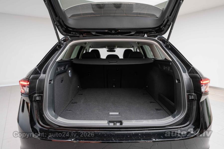 Melns Skoda SuperB 2025 Tallina, ar dzinēja tilpumu 2.00 L un nobraukumu 13 tūkst. km par 35900 €, foto 14 vietnē AUTOMOTO.COM.LV