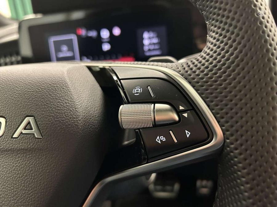 Melns Skoda SuperB 2026 Viļņa, ar dzinēja tilpumu 1.98 L un nobraukumu 12 tūkst. km par 48900 €, foto 21 vietnē AUTOMOTO.COM.LV