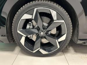 Melns Skoda SuperB 2026 Viļņa, ar dzinēja tilpumu 1.98 L un nobraukumu 12 tūkst. km par 48900 €, foto 41 vietnē AUTOMOTO.COM.LV
