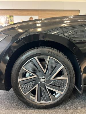 Black Skoda SuperB 2026 in Rakvere, with an engine capacity of 1.50 L and mileage of 0 thousand km for 49670 €, photo 11 on AUTOMOTO.COM.LV