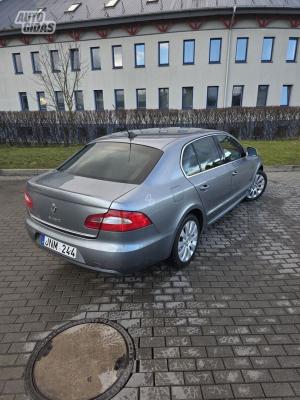 Zils Skoda SuperB 2008 Kauņa, ar dzinēja tilpumu 2.00 L un nobraukumu 332 tūkst. km par 5200 €, foto 4 vietnē AUTOMOTO.COM.LV