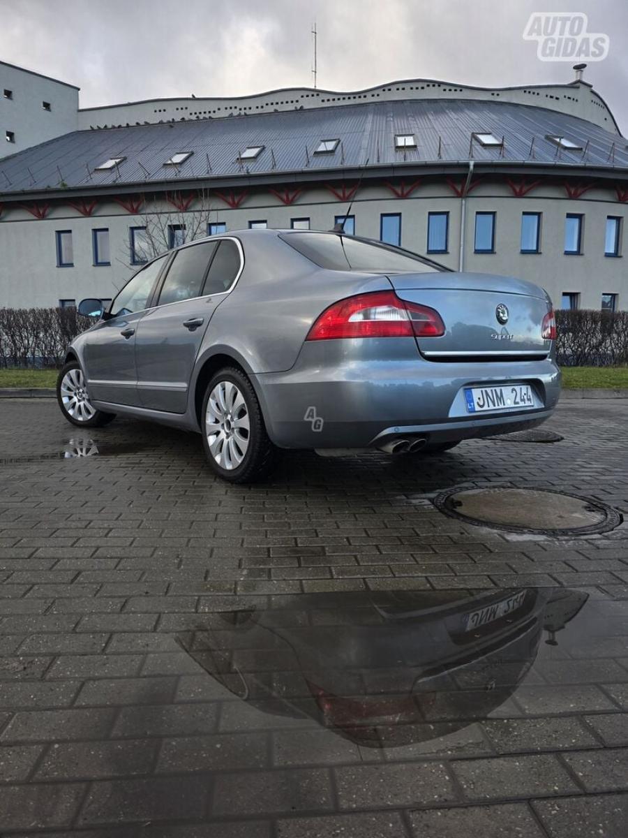 Zils Skoda SuperB 2008 Kauņa, ar dzinēja tilpumu 2.00 L un nobraukumu 332 tūkst. km par 5200 €, foto 5 vietnē AUTOMOTO.COM.LV