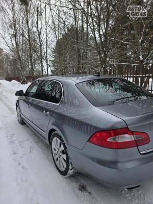 Blue Skoda SuperB 2008 in Kaunas, with an engine capacity of 2.00 L and mileage of 333 thousand km for 4990 €, photo 6 on AUTOMOTO.COM.LV