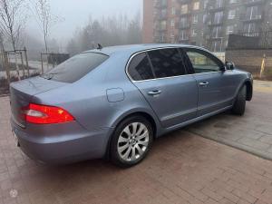 Blue Skoda SuperB 2009 in Vilnius, with an engine capacity of 1.97 L and mileage of 377 thousand km for 3490 €, photo 9 on AUTOMOTO.COM.LV