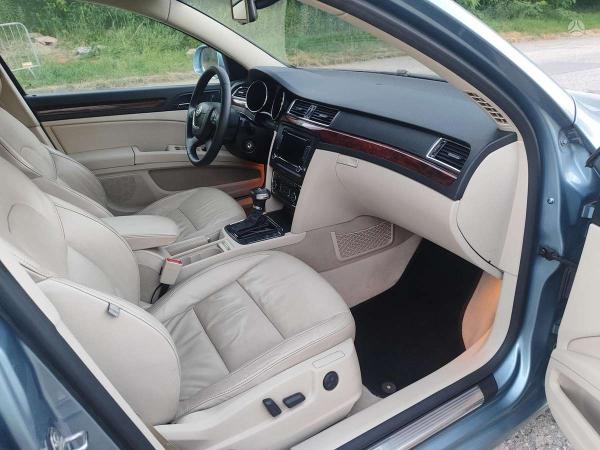 Blue Skoda SuperB 2009 in Vilnius, with an engine capacity of 1.80 L and mileage of 206 thousand km for 3900 €, photo 8 on AUTOMOTO.COM.LV