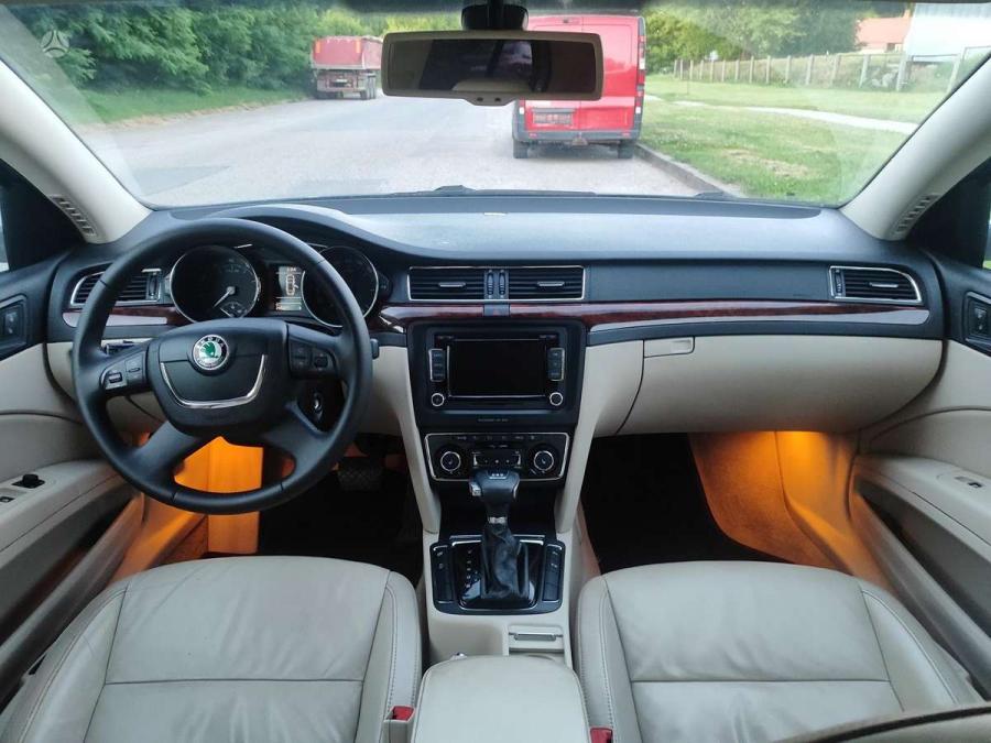 Blue Skoda SuperB 2009 in Vilnius, with an engine capacity of 1.80 L and mileage of 206 thousand km for 3900 €, photo 10 on AUTOMOTO.COM.LV