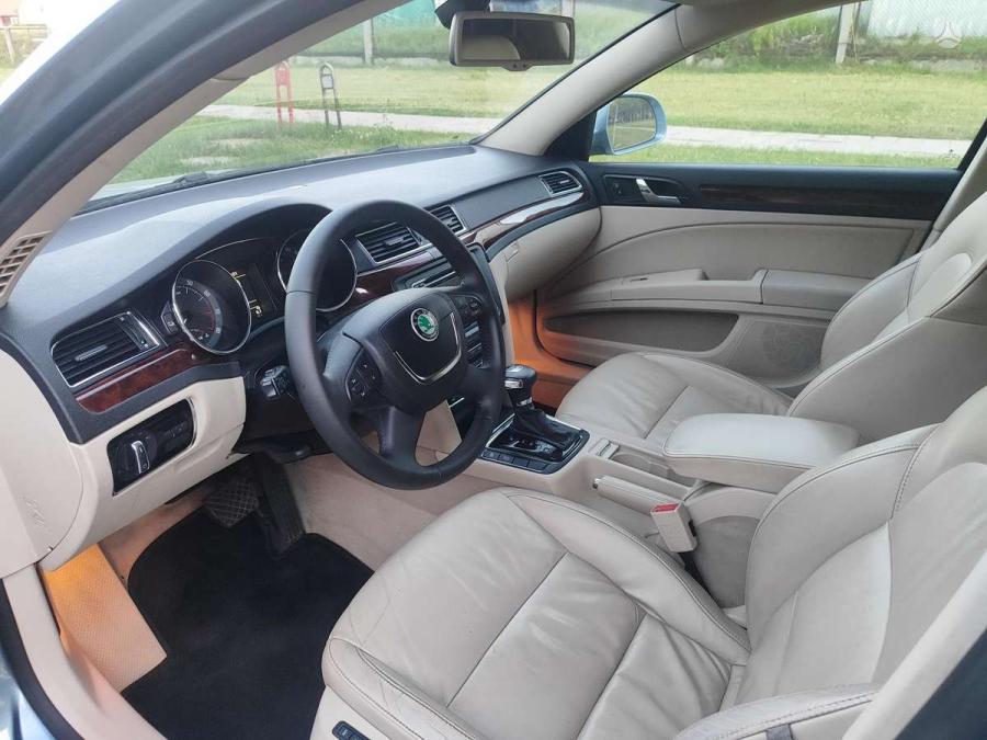 Blue Skoda SuperB 2009 in Vilnius, with an engine capacity of 1.80 L and mileage of 206 thousand km for 3900 €, photo 15 on AUTOMOTO.COM.LV
