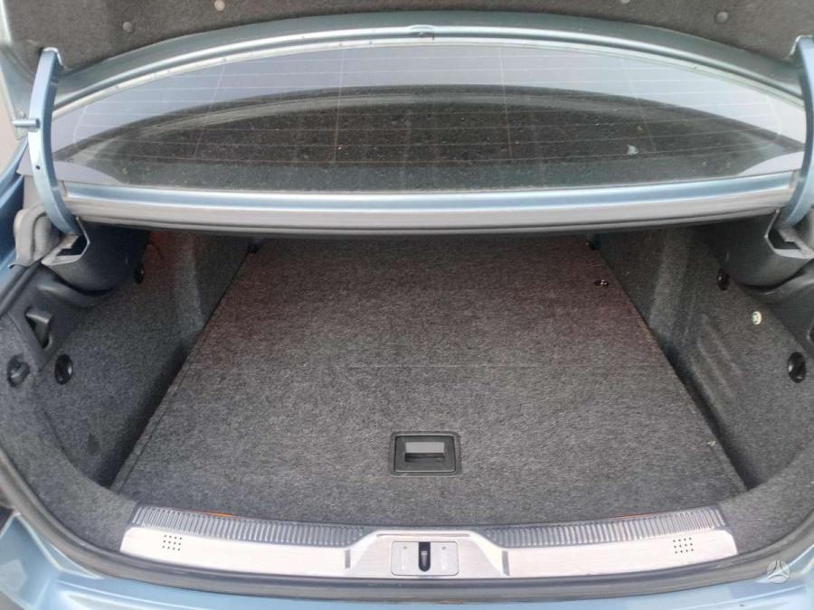 Blue Skoda SuperB 2009 in Vilnius, with an engine capacity of 1.80 L and mileage of 206 thousand km for 3900 €, photo 16 on AUTOMOTO.COM.LV