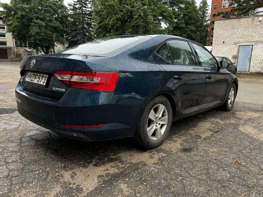 Синий Шкода Суперб 2015 в Паневежис, объемом двигателя 1.97 л и пробегом 306 тыс. км за 6300 €, фото 4 на AUTOMOTO.COM.LV