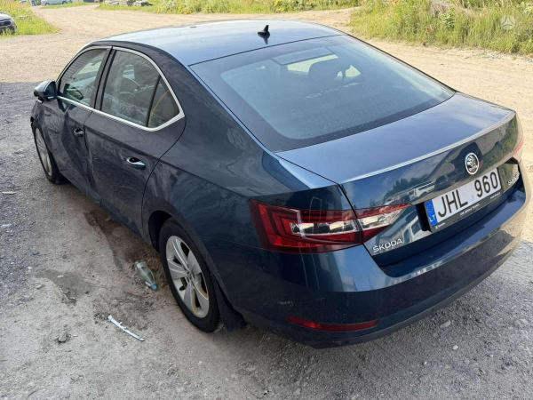 Zils Skoda SuperB 2016 Kauņa, ar dzinēja tilpumu 1.40 L un nobraukumu 207 tūkst. km par 4250 €, foto 4 vietnē AUTOMOTO.COM.LV
