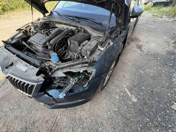 Zils Skoda SuperB 2016 Kauņa, ar dzinēja tilpumu 1.40 L un nobraukumu 207 tūkst. km par 4250 €, foto 7 vietnē AUTOMOTO.COM.LV