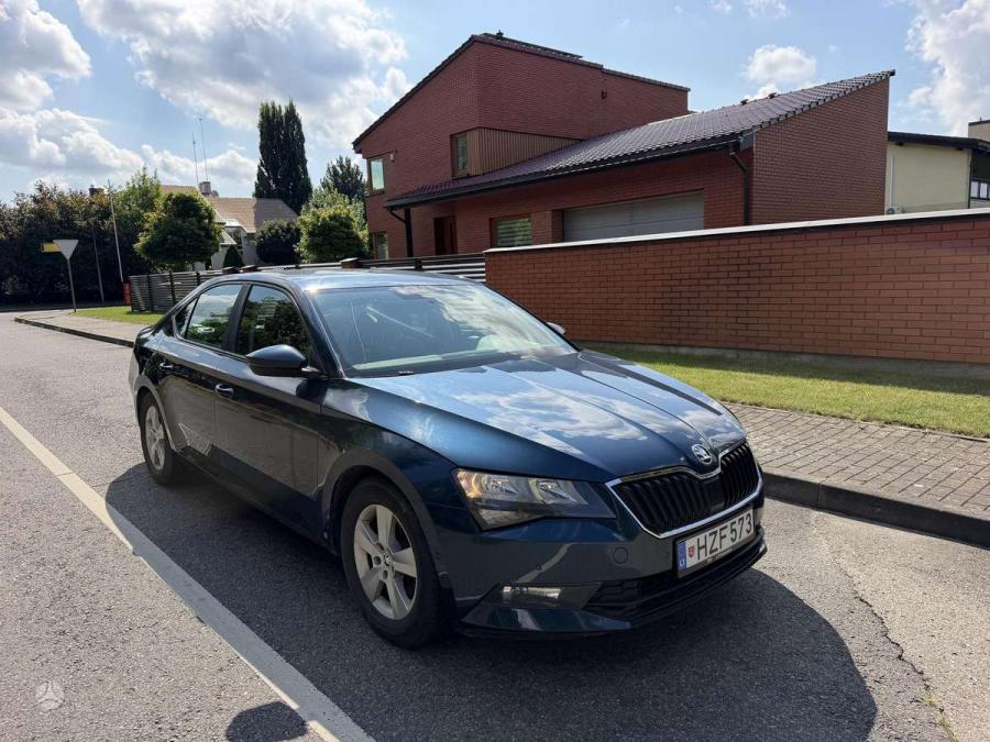 Blue Skoda SuperB 2016 in Kaunas, with an engine capacity of 1.97 L and mileage of 306 thousand km for 4950 €, photo 3 on AUTOMOTO.COM.LV