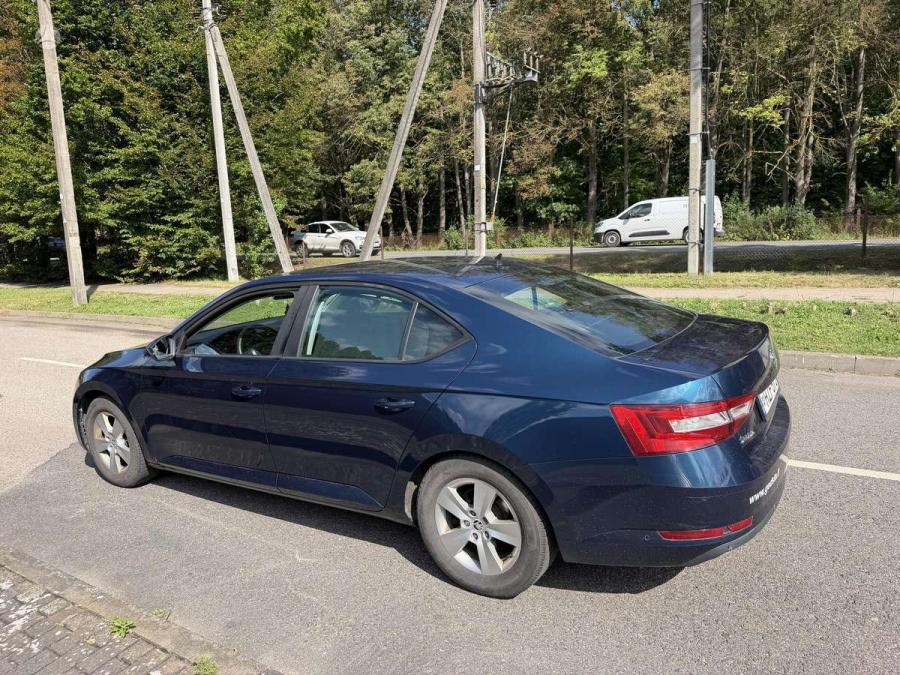 Blue Skoda SuperB 2016 in Kaunas, with an engine capacity of 1.97 L and mileage of 306 thousand km for 4950 €, photo 6 on AUTOMOTO.COM.LV