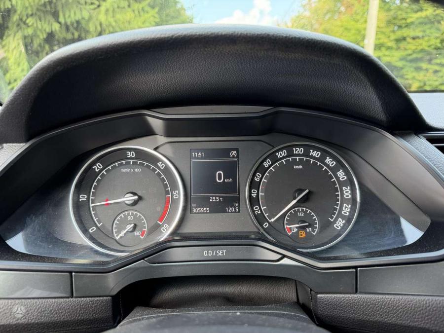 Blue Skoda SuperB 2016 in Kaunas, with an engine capacity of 1.97 L and mileage of 306 thousand km for 4950 €, photo 11 on AUTOMOTO.COM.LV