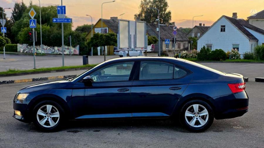 Blue Skoda SuperB 2016 in Siauliai, with an engine capacity of 1.97 L and mileage of 306 thousand km for 6500 €, photo 8 on AUTOMOTO.COM.LV