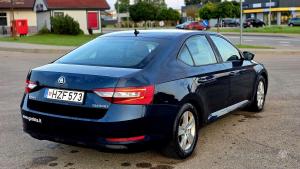 Blue Skoda SuperB 2016 in Siauliai, with an engine capacity of 1.97 L and mileage of 306 thousand km for 6500 €, photo 12 on AUTOMOTO.COM.LV