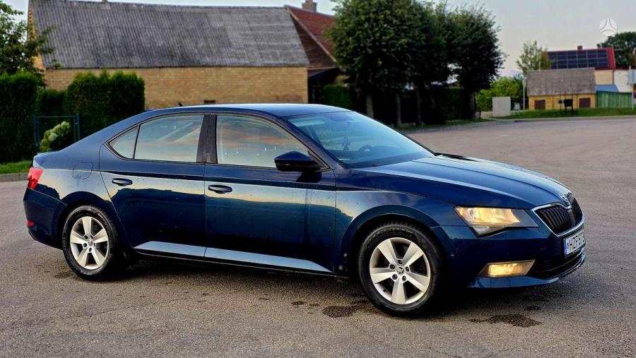 Blue Skoda SuperB 2016 in Siauliai, with an engine capacity of 1.97 L and mileage of 306 thousand km for 6500 €, photo 14 on AUTOMOTO.COM.LV