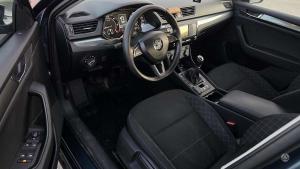 Blue Skoda SuperB 2016 in Siauliai, with an engine capacity of 1.97 L and mileage of 306 thousand km for 6500 €, photo 17 on AUTOMOTO.COM.LV
